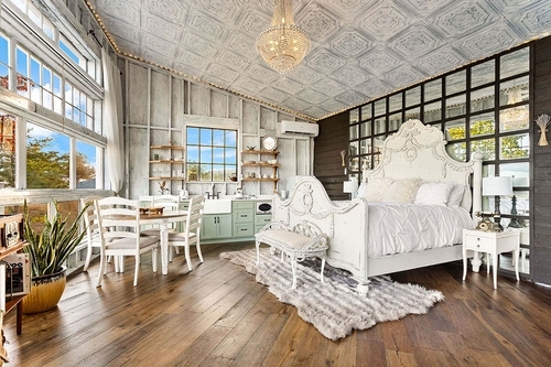 Luxe Dome - Bolt Farm Treehouse