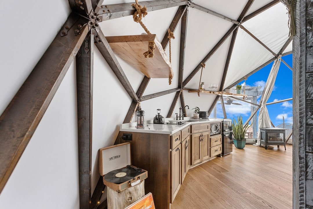 Luxe Dome - Bolt Farm Treehouse