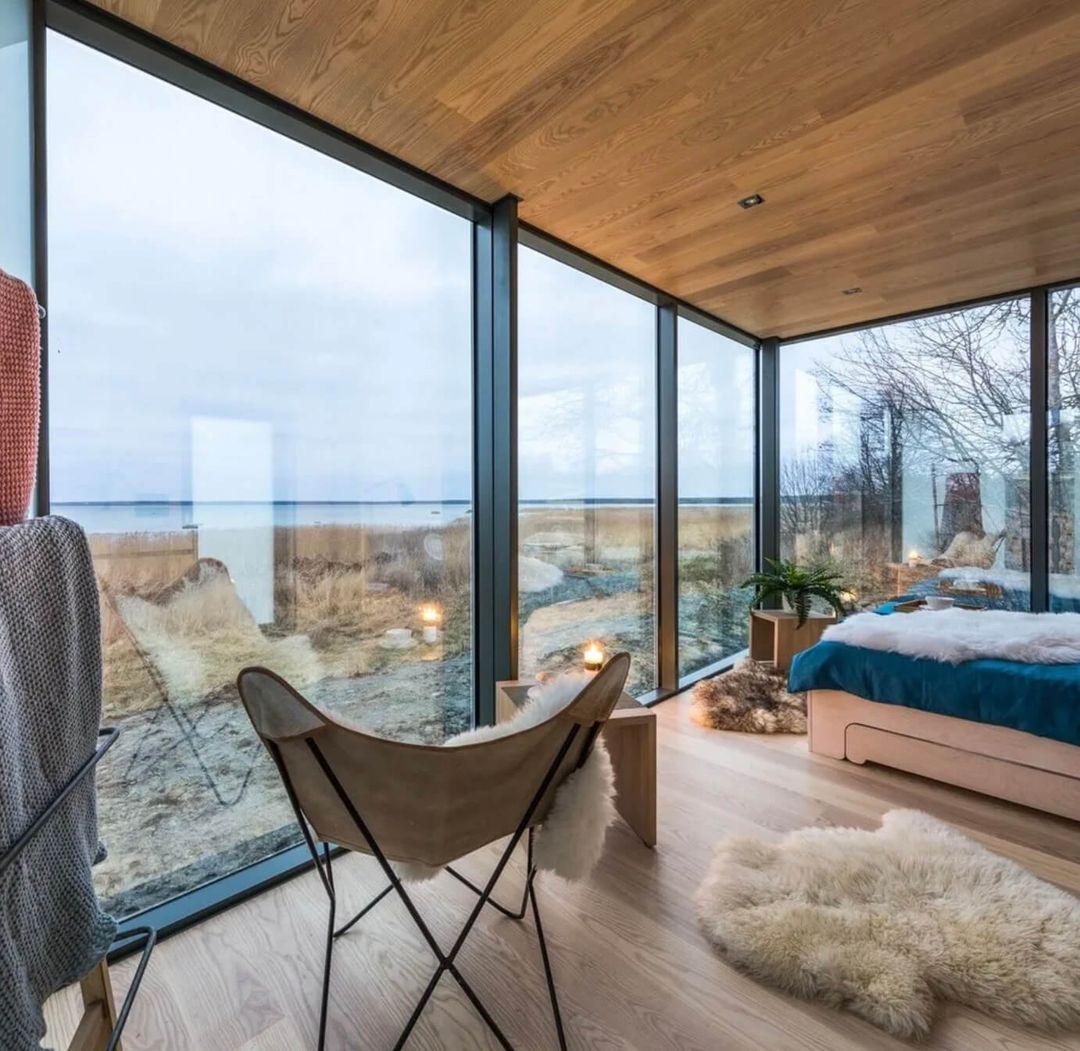 Mirror Cabin - Bolt Farm Treehouse