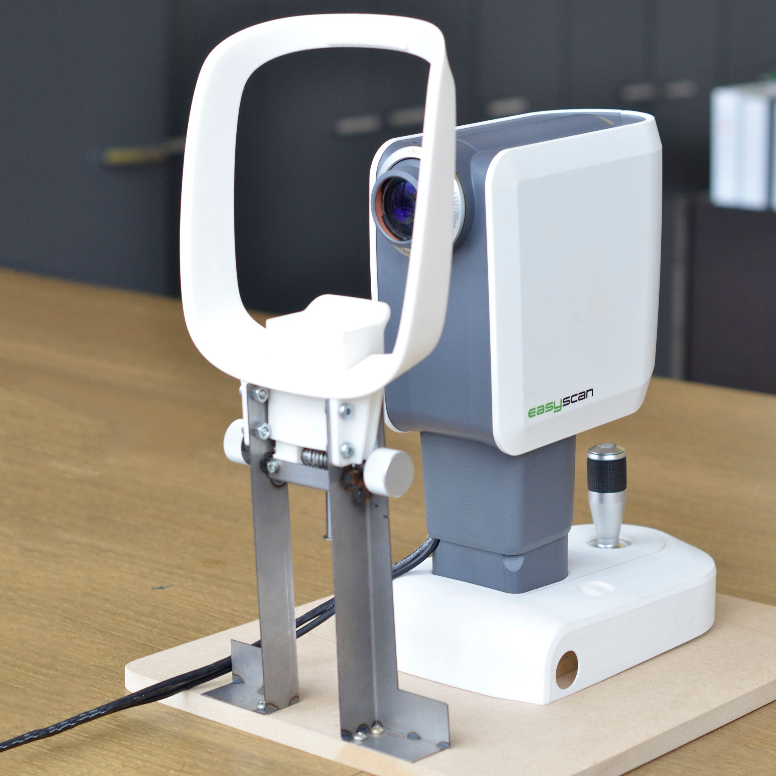 EasyScan retina scanner