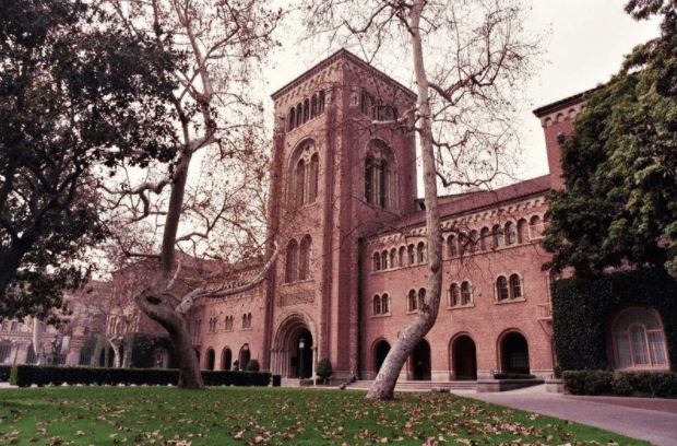 An Ultimate guide: How To Get Into USC from AP Guru