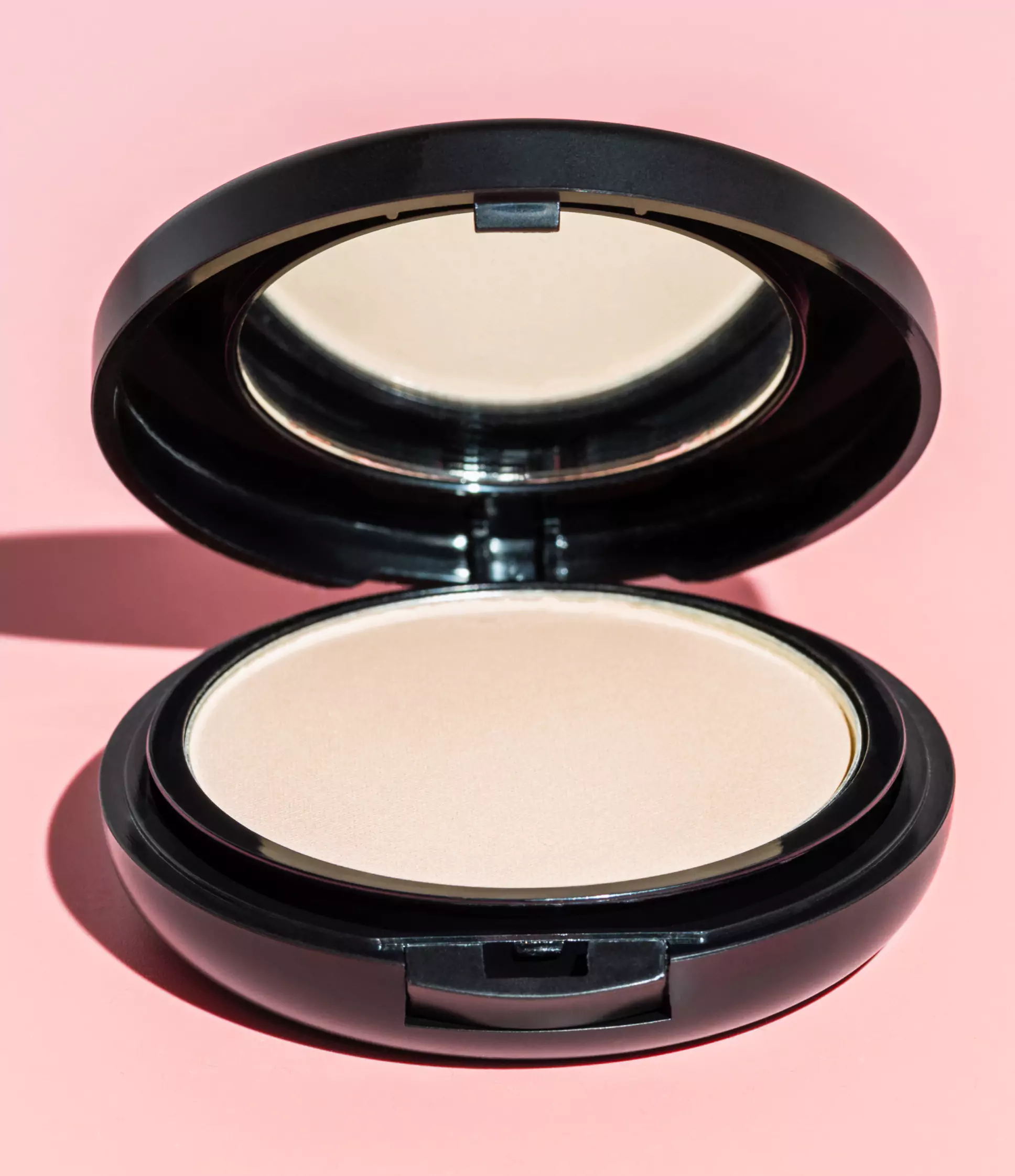 3 Sweat Proof Makeup Tips To Try This Summer - Tira