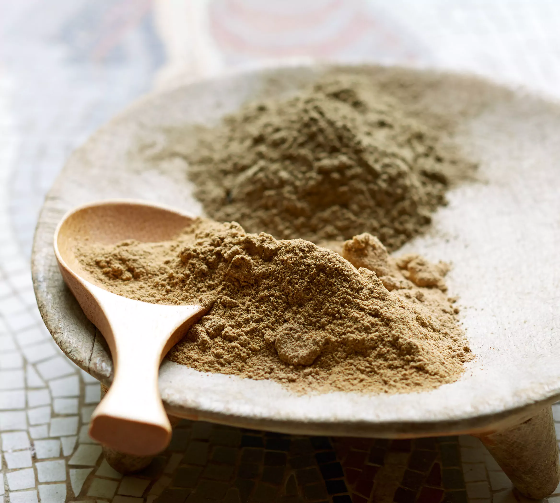 Benefits Of Multani Mitti For Face, Hair & Body - Tira
