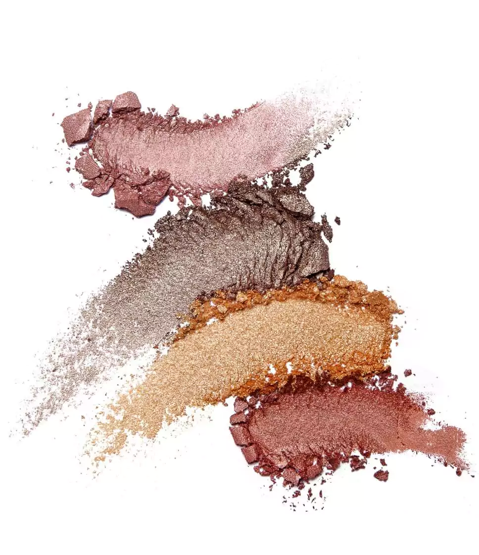 Our top tips to nail the glazed eyeshadow trend