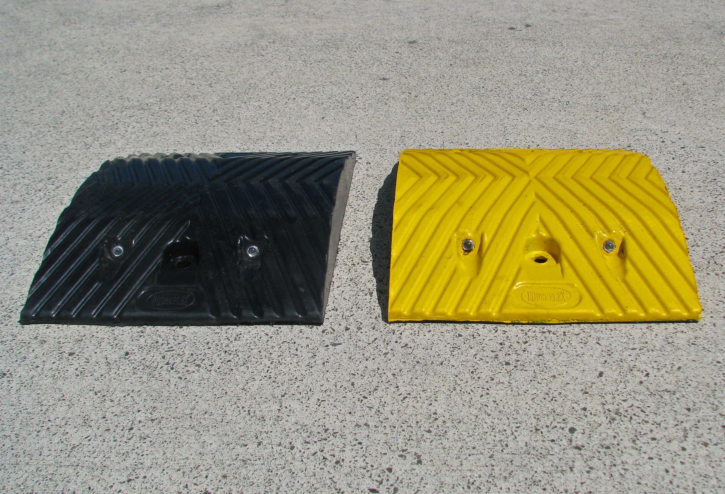 Rubber Modular Speed Hump 50mm – Northpac Australia