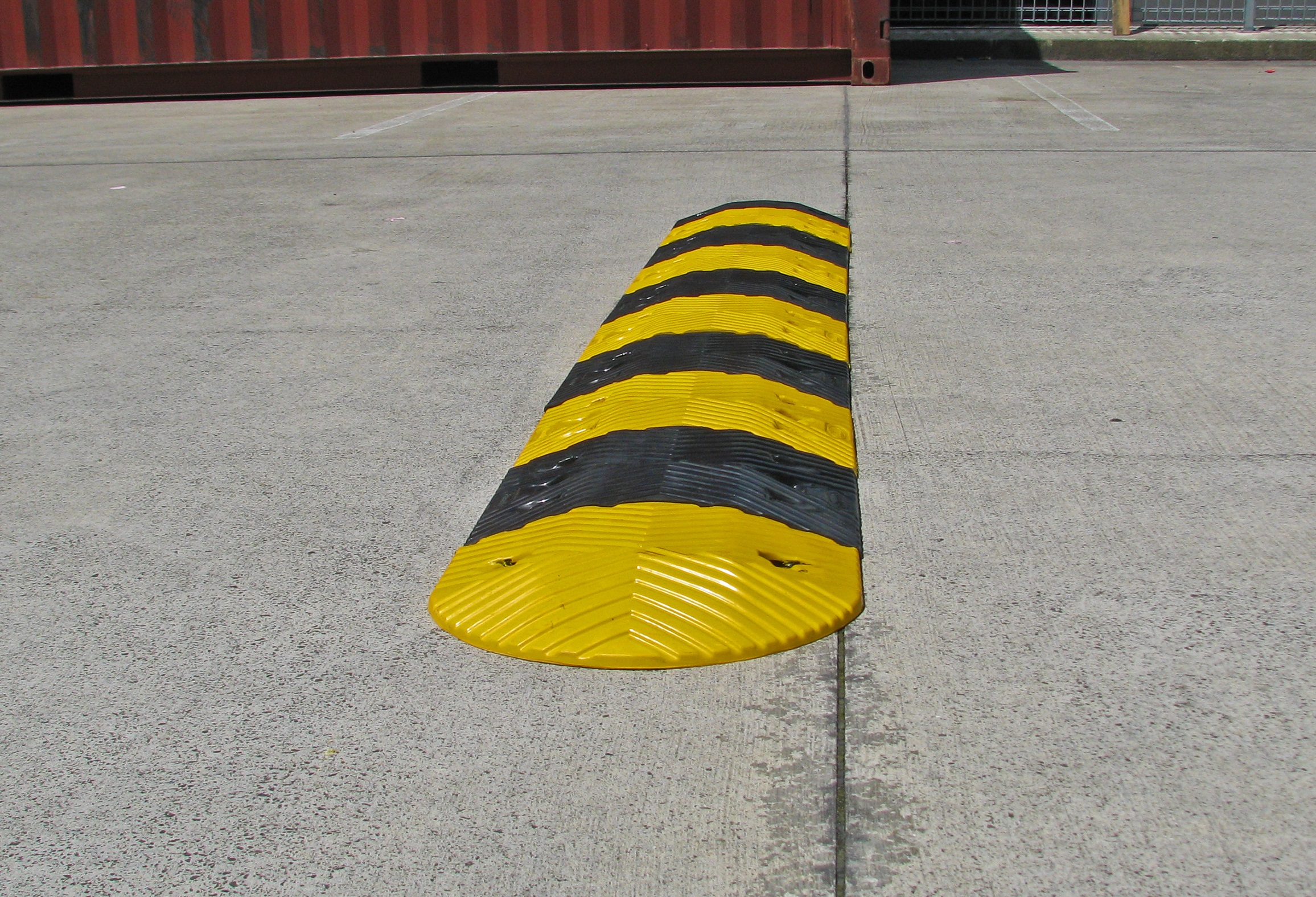 Rubber Modular Speed Hump 50mm – Northpac Australia