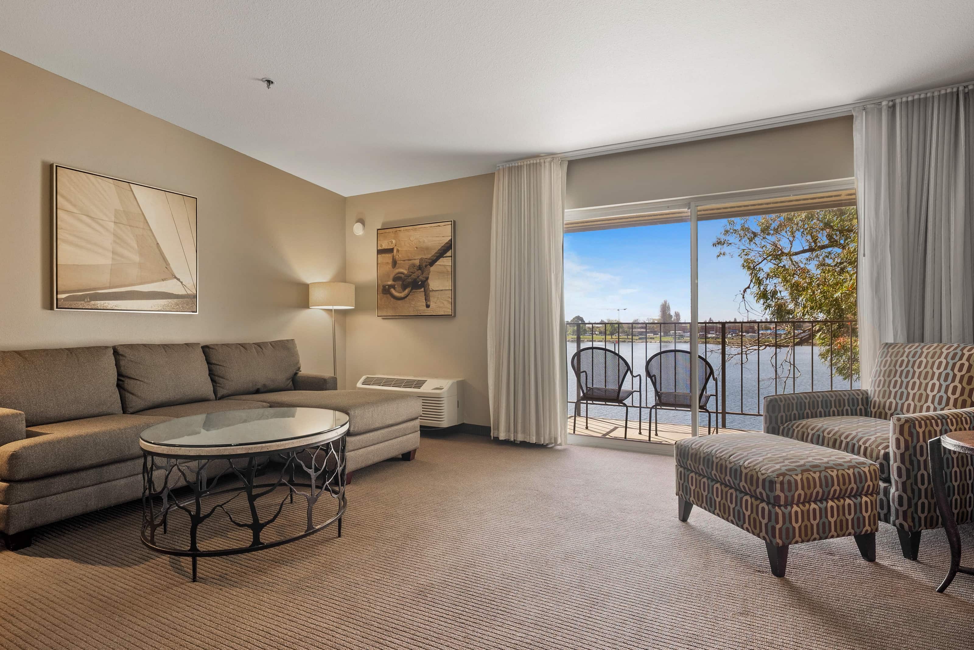 Gorgeous King Water View Suite at Executive Inn & Suites in Oakland