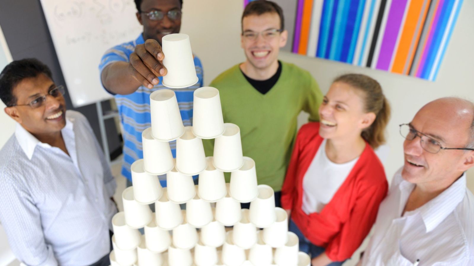 10 Quick DIY Team Building Activities (Fun and Easy to Host)‍