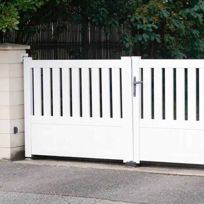 Vinyl Gates - VinylFence.LA