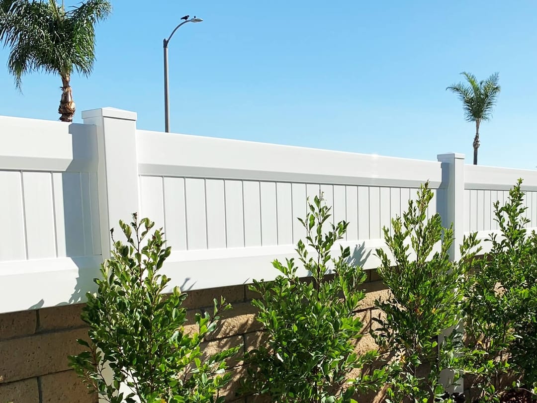 Vinyl Wall Toppers - VinylFence.LA