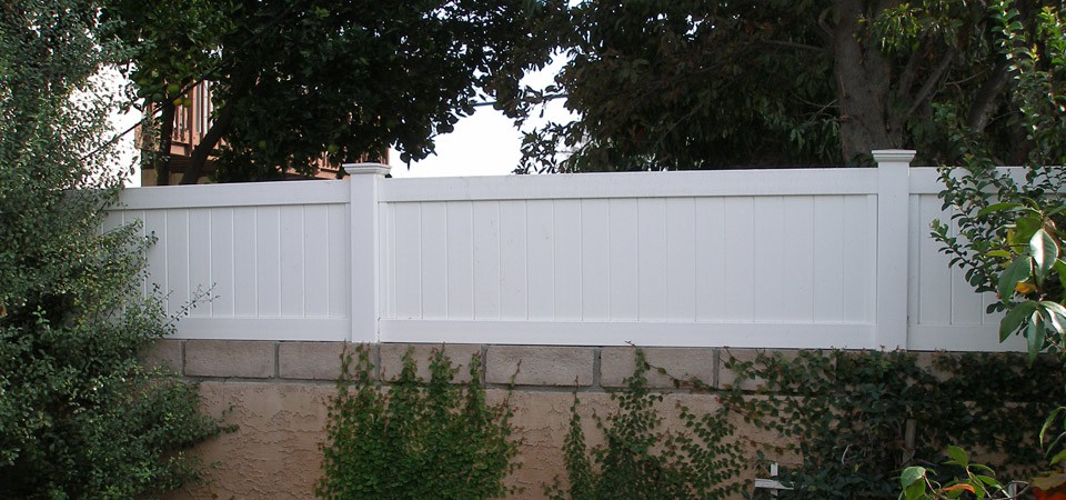 Vinyl Wall Toppers - VinylFence.LA