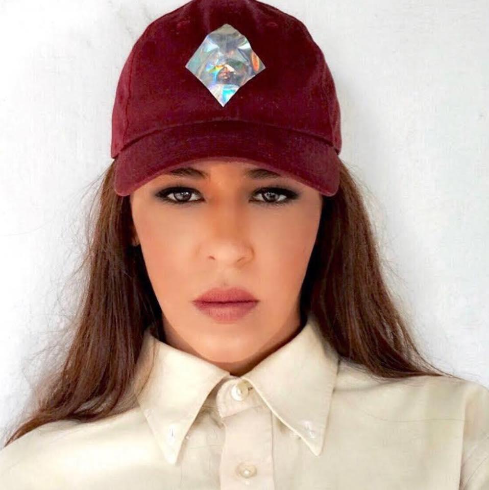 Flora Matos – Brazilian Singer and Songwriter