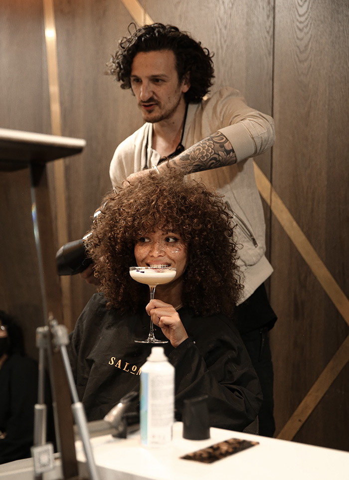 Salon64