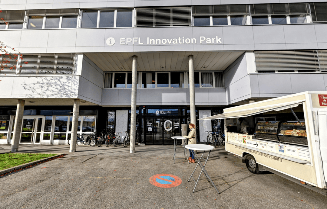 EPFL Innovation Park - Access