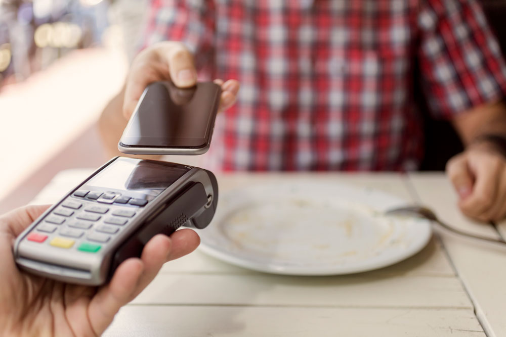 Guide To Using A Mobile Wallet | FSB Blog