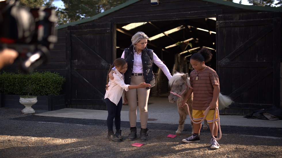 PONIPONI: YES! NEW Fluent Tamariki show with HORSES SPEAKING TE REO ...