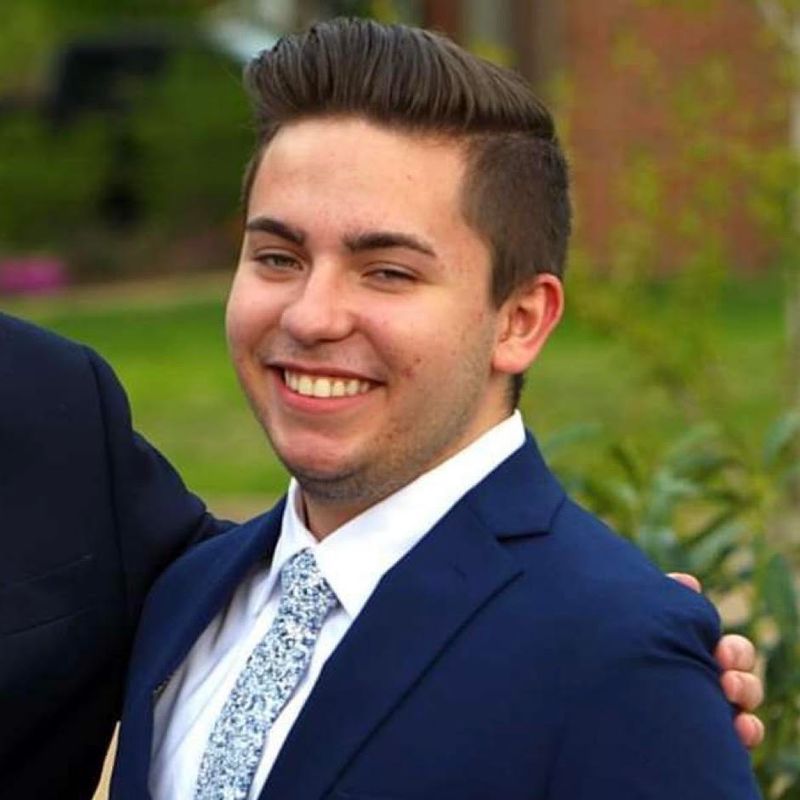 TUVU: The premium social app created for connection.