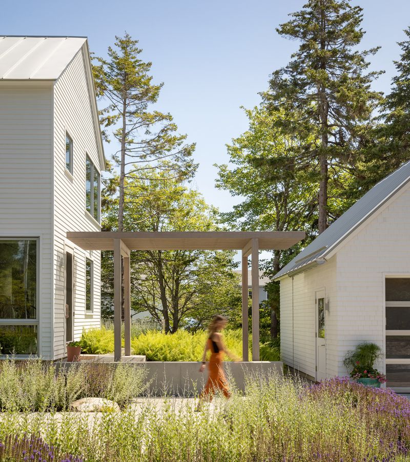 Connections Between Inside & Outside | Whitten Architects