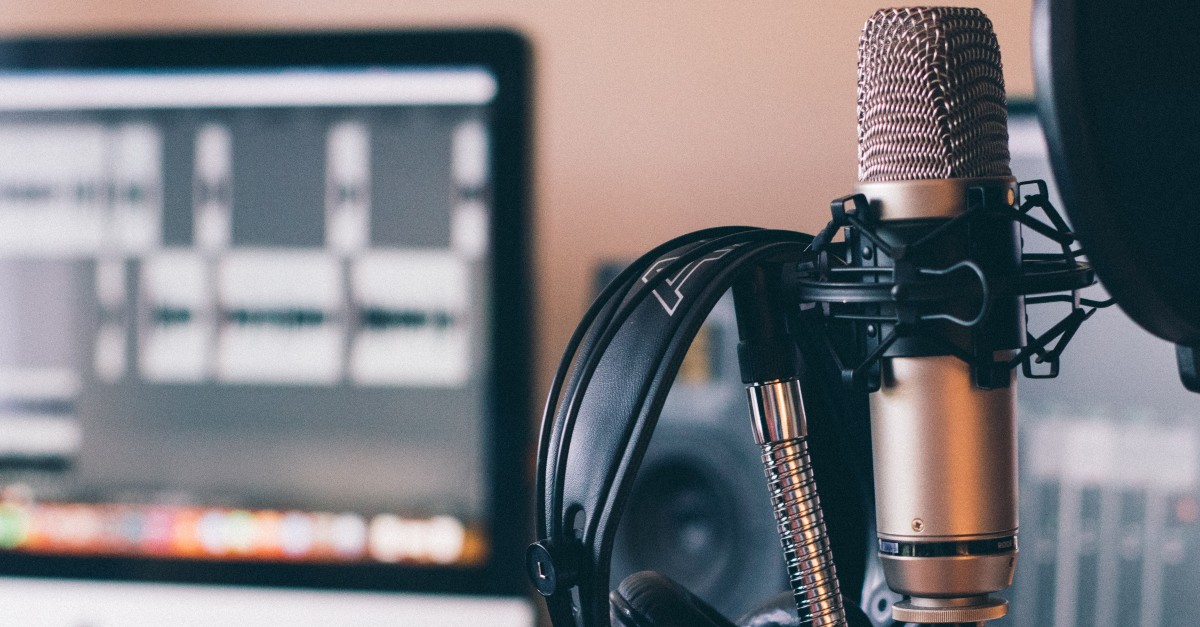 The 10 Best Vocal Mics For Recording Tracks in 2023