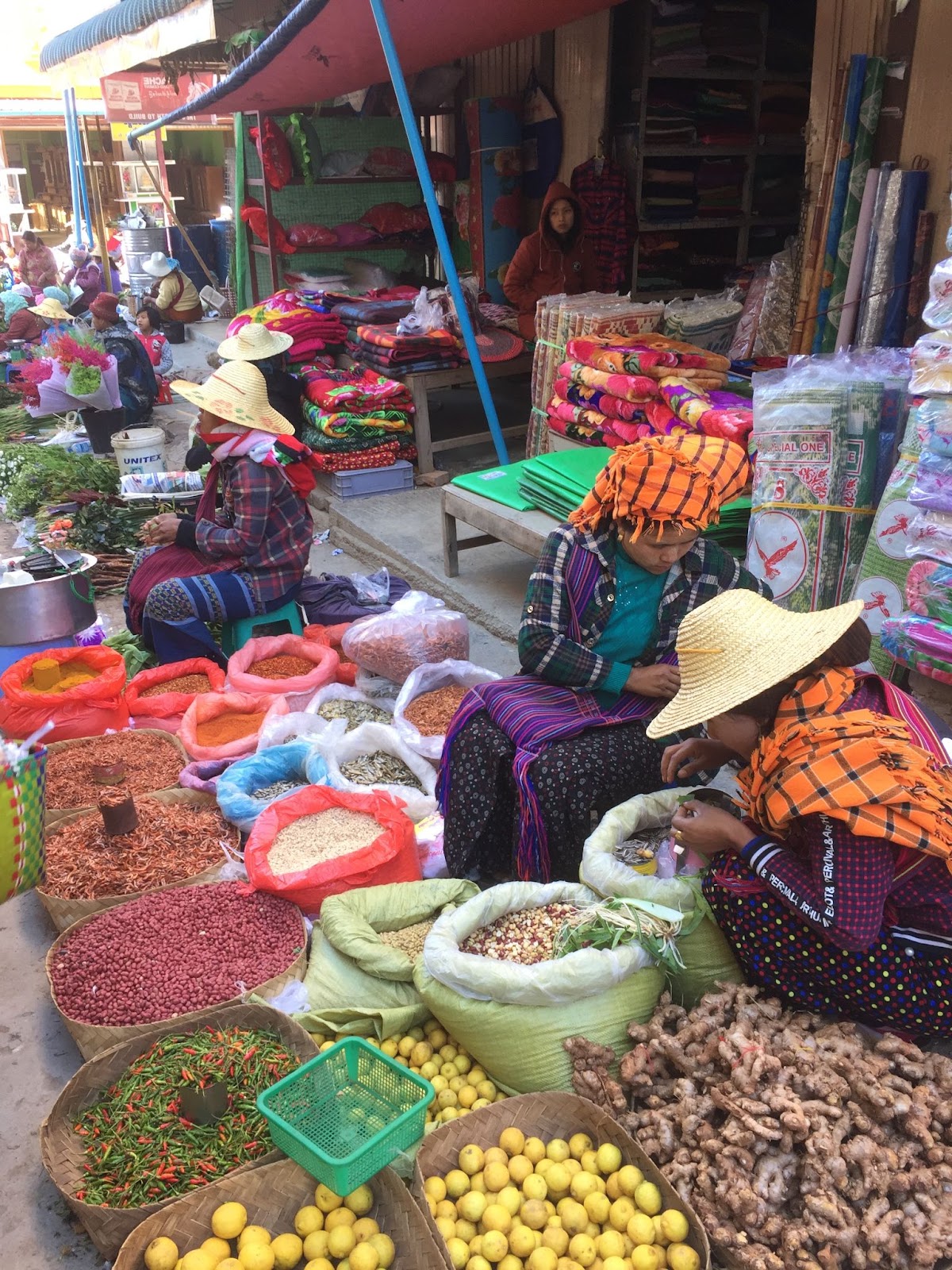 5 Days Market in Taunggyi
