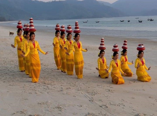 Dawei Traditional Pottery and Pot Dance