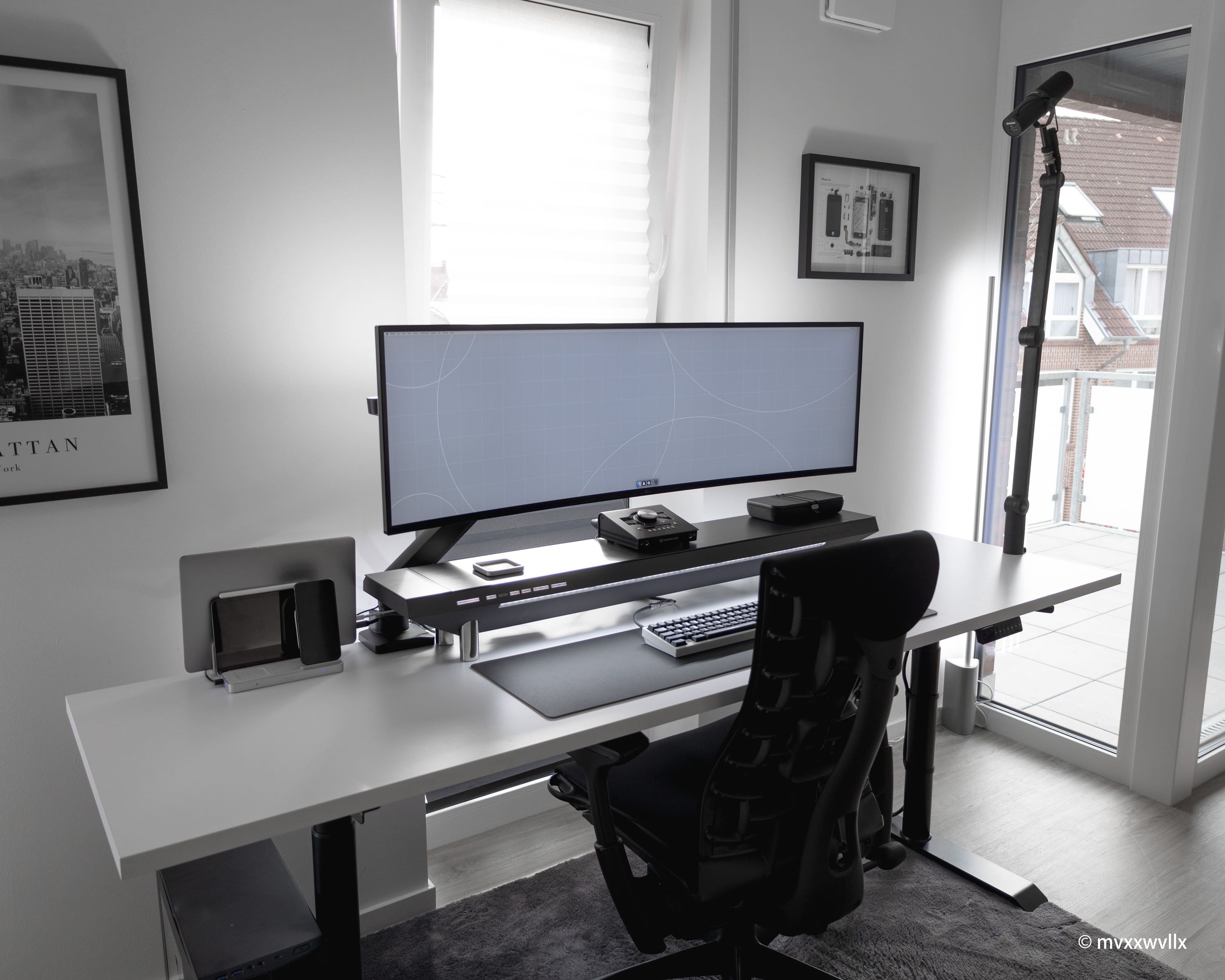 Hexcal | Advanced Workstation to Perfect Your Workspace