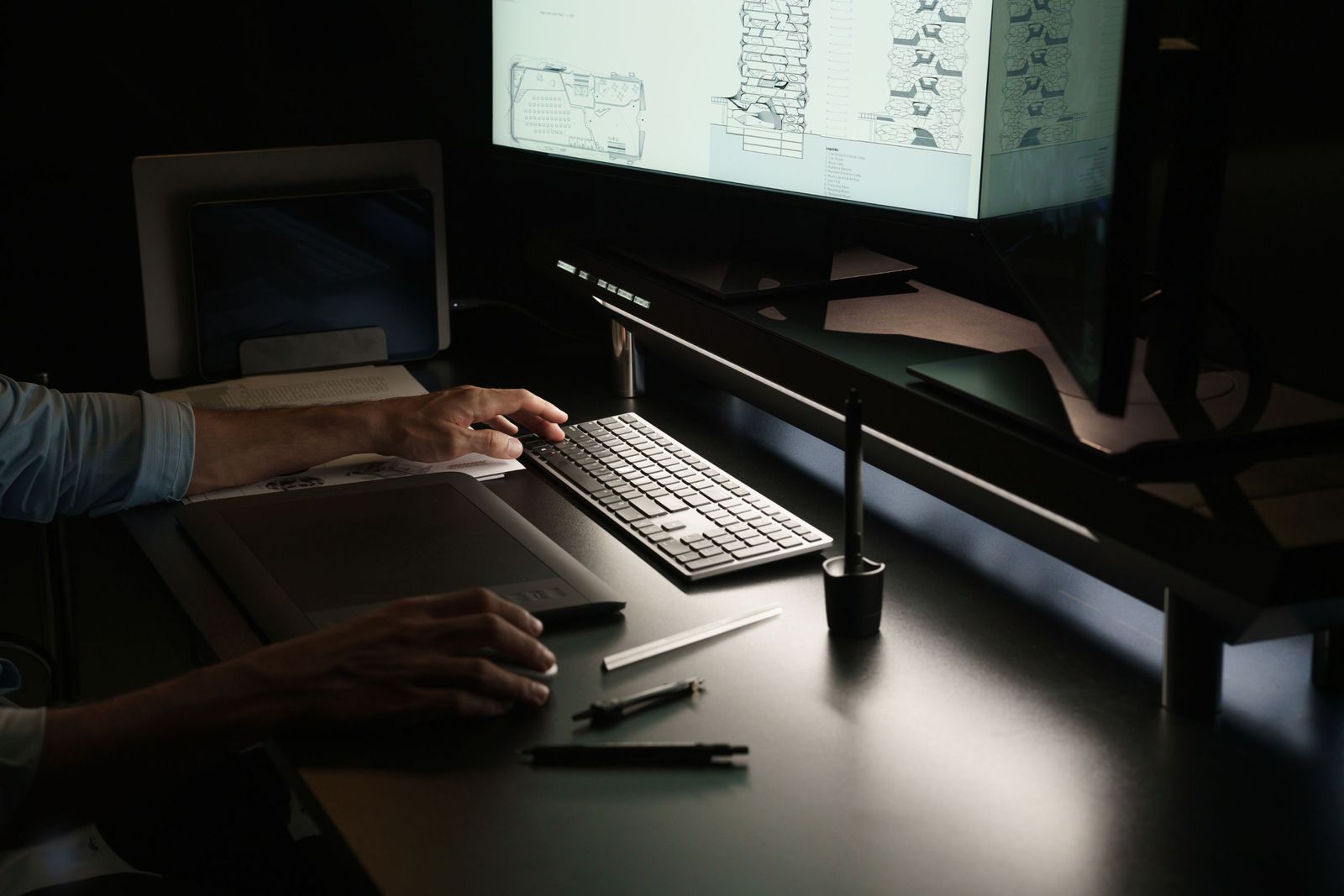 Hexcal | Advanced Workstation to Perfect Your Workspace