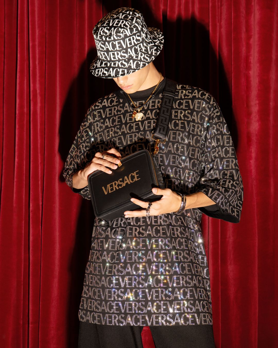 Versace | Fashionably Late with the 2022 Holiday Campaign