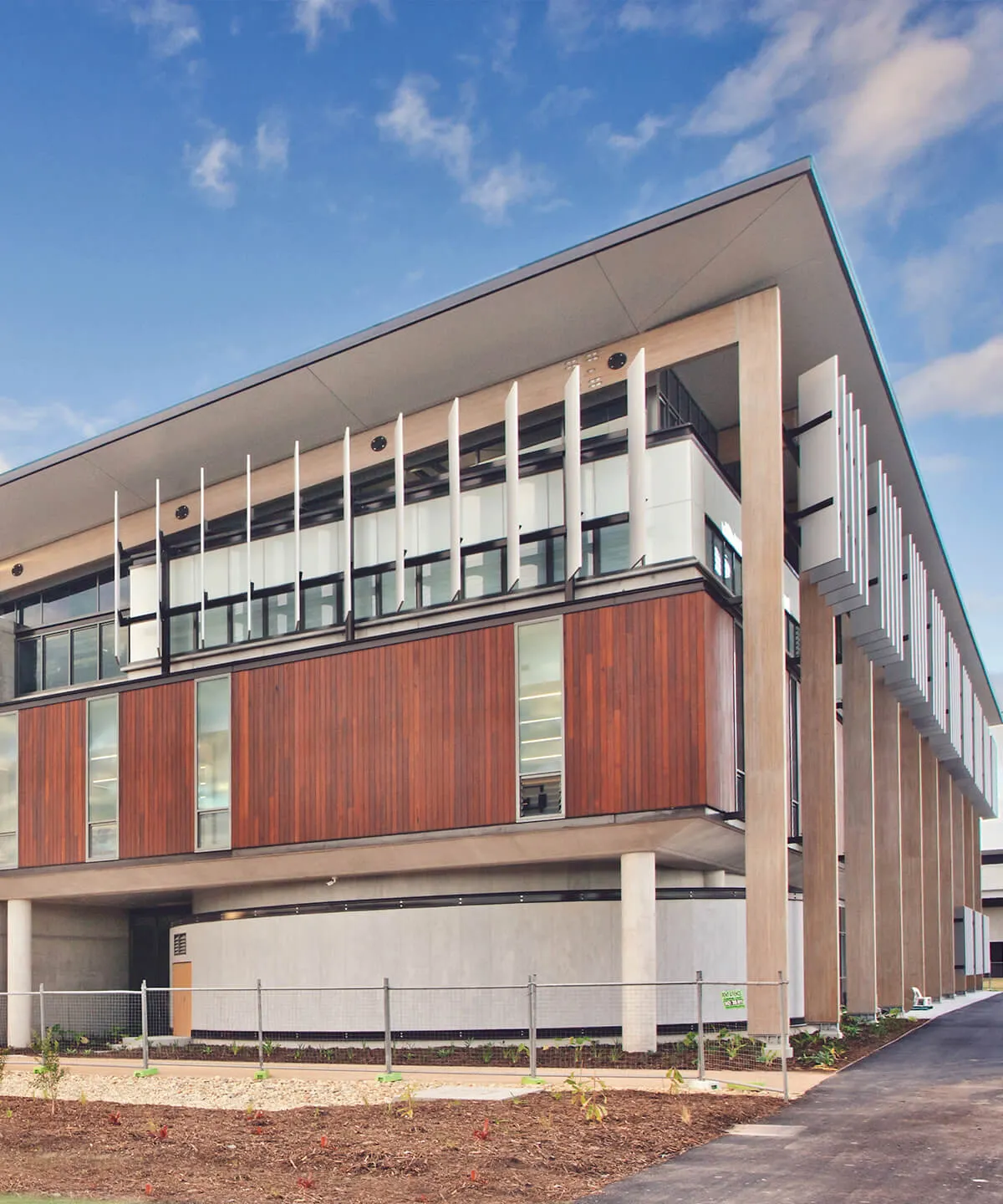 Advantages of Glue Laminated Timber | Hyne Timber