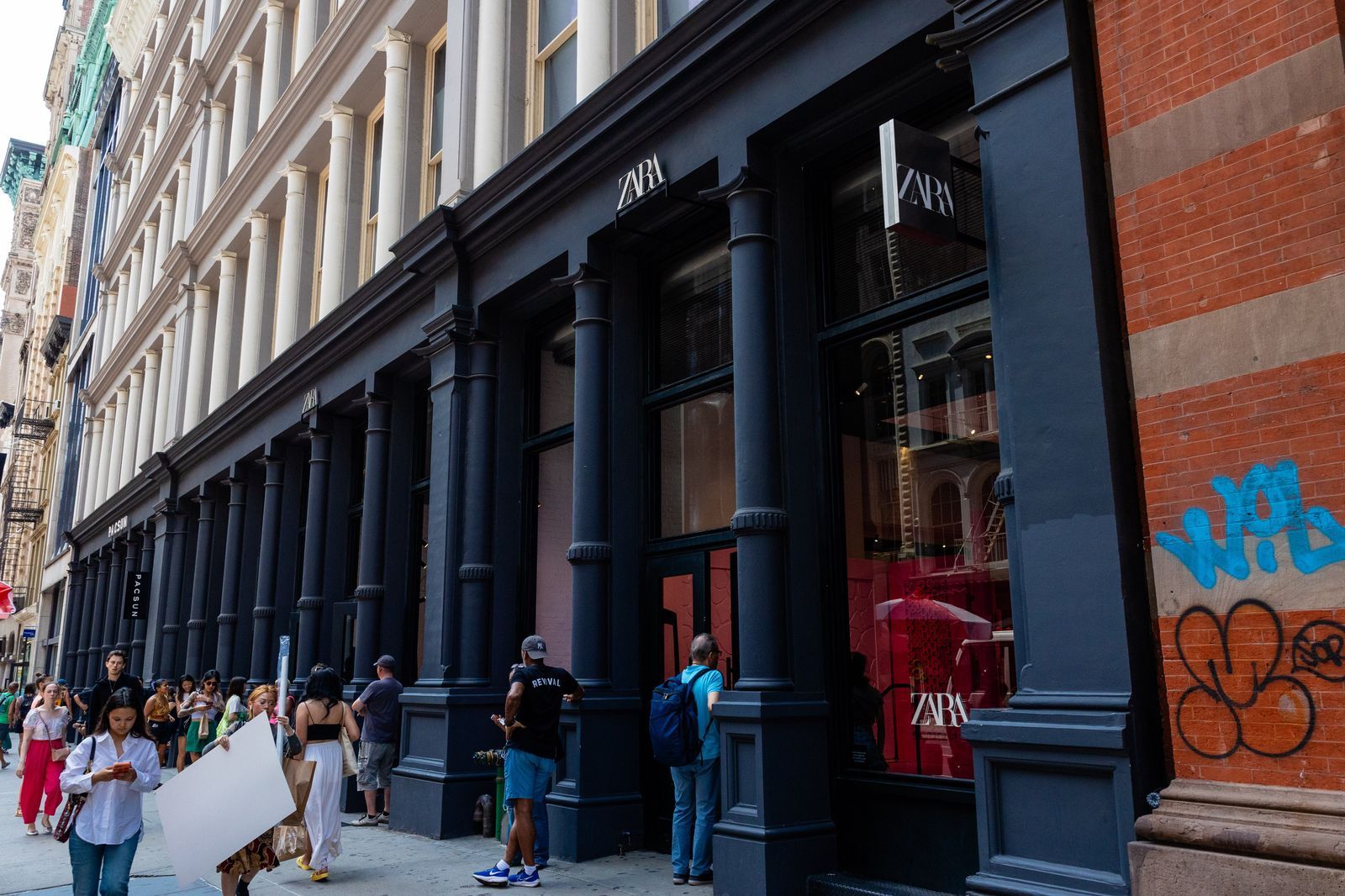 Top Zara Interview Questions & Best Answers 2023