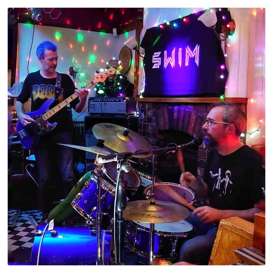 Glossop Creates - News & Views - Local band SWIM set to shine with ...