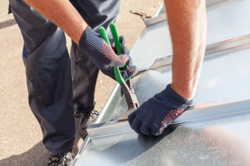 Colorbond Vs Zincalume | Sky High Roofing QLD