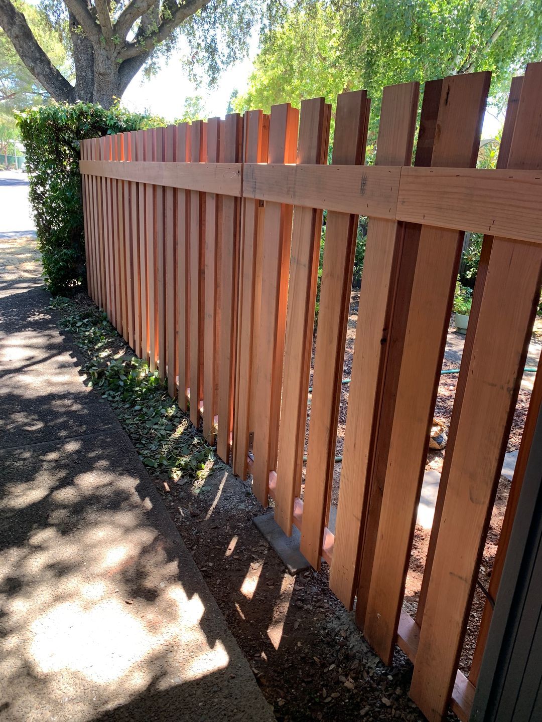 Sturdy Fence Co.|Redwood Fencing and Gates|Bay Area