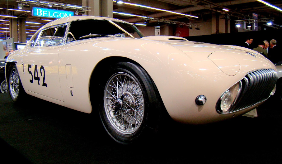 SIATA 208 : cousine germaine de la Fiat Otto Vu