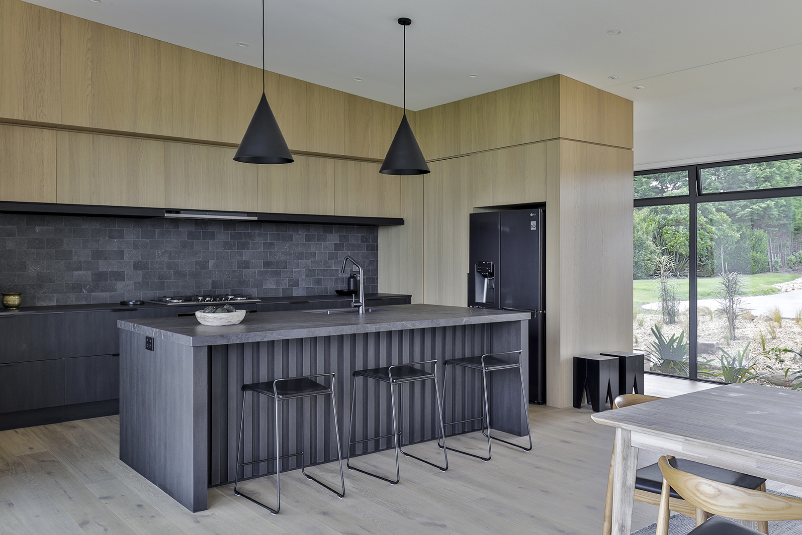 Ivory Oak Veneer