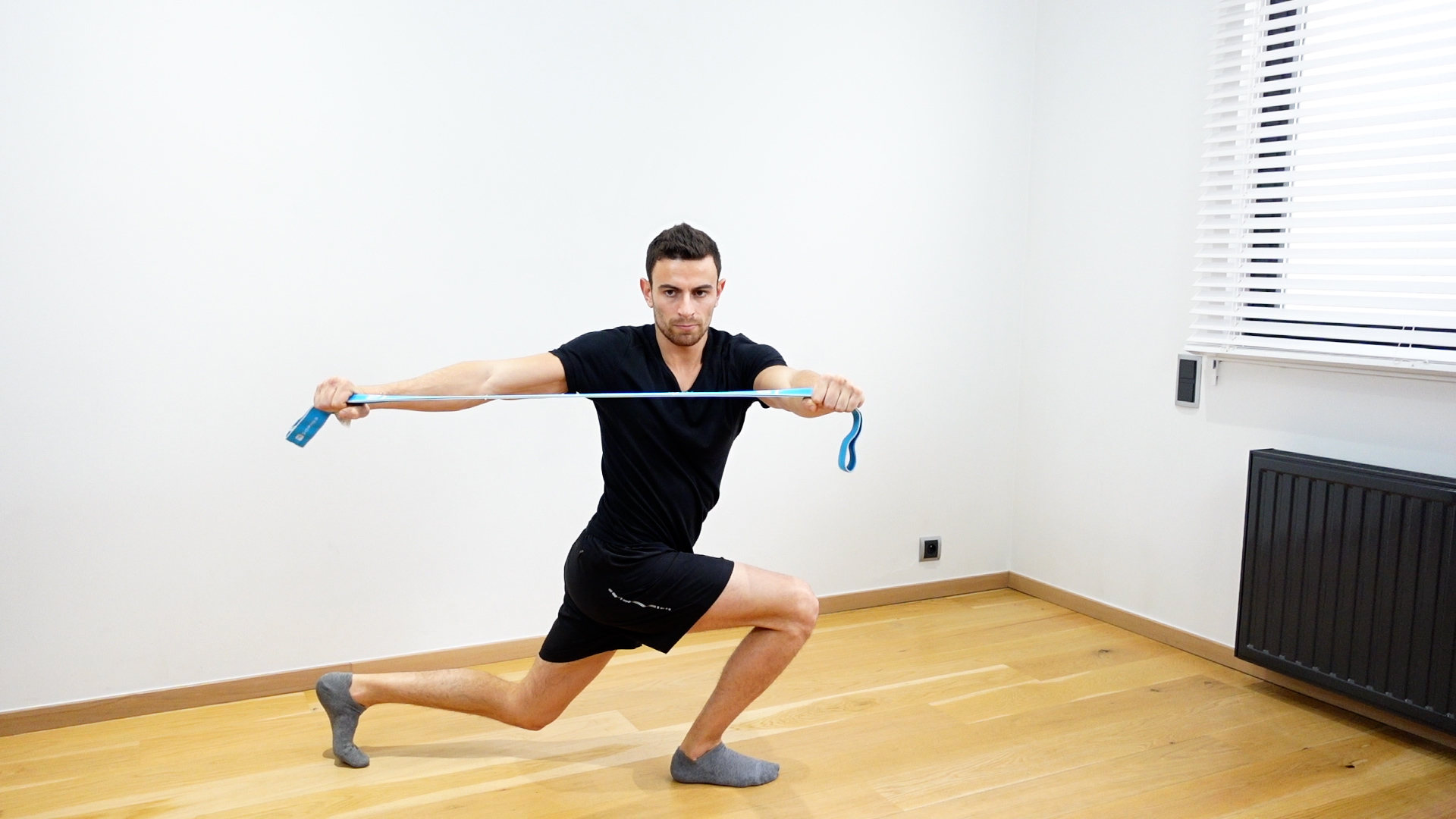 Vidéo d'exercice - Fente arrière avec rotation du tronc