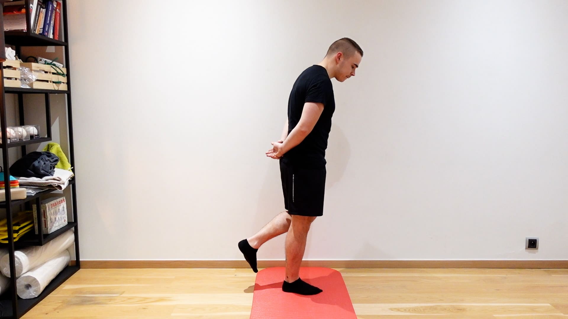 Vidéo d'exercice - Bascule avant-pied/arrière-pied unipodal