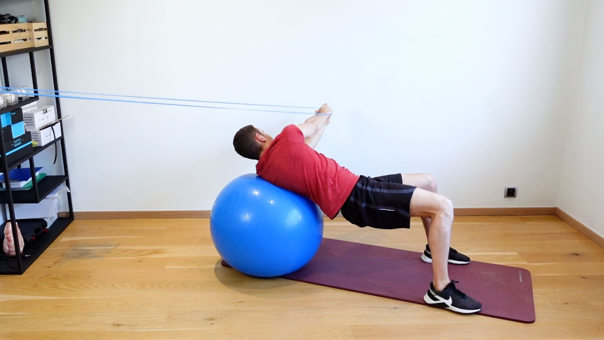 Vidéo d'exercice - Renforcement abdominal en rotation sur SwissBall