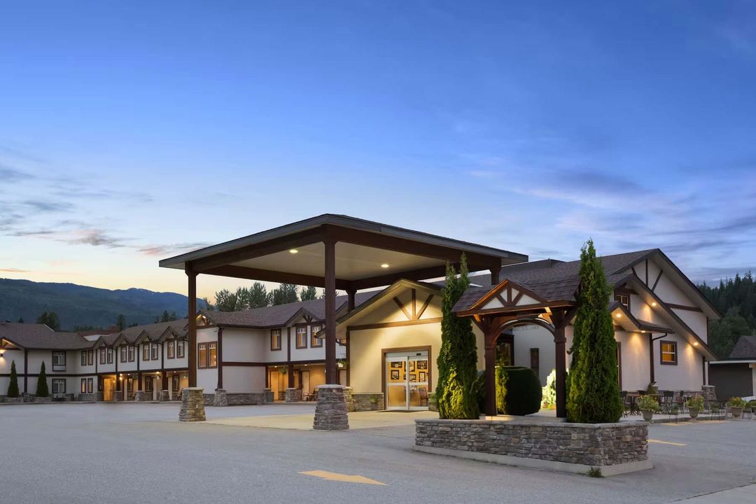 The Most Epic 5 Day Itinerary & Road Trip into the Canadian Rockies ...