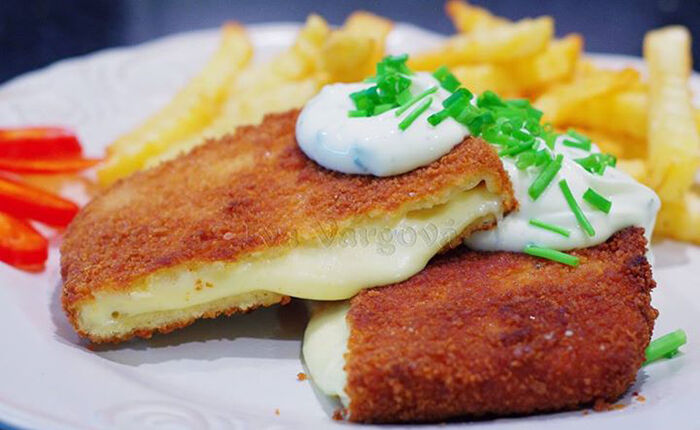 Prague's Top 13 Street Foods: Savor the Flavors!