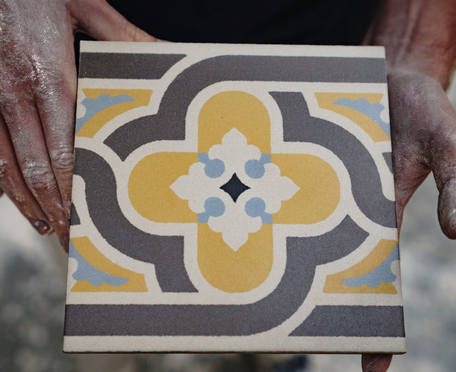 ZAHNA FLIESEN | Feinsteinzeug höchster Güteklasse