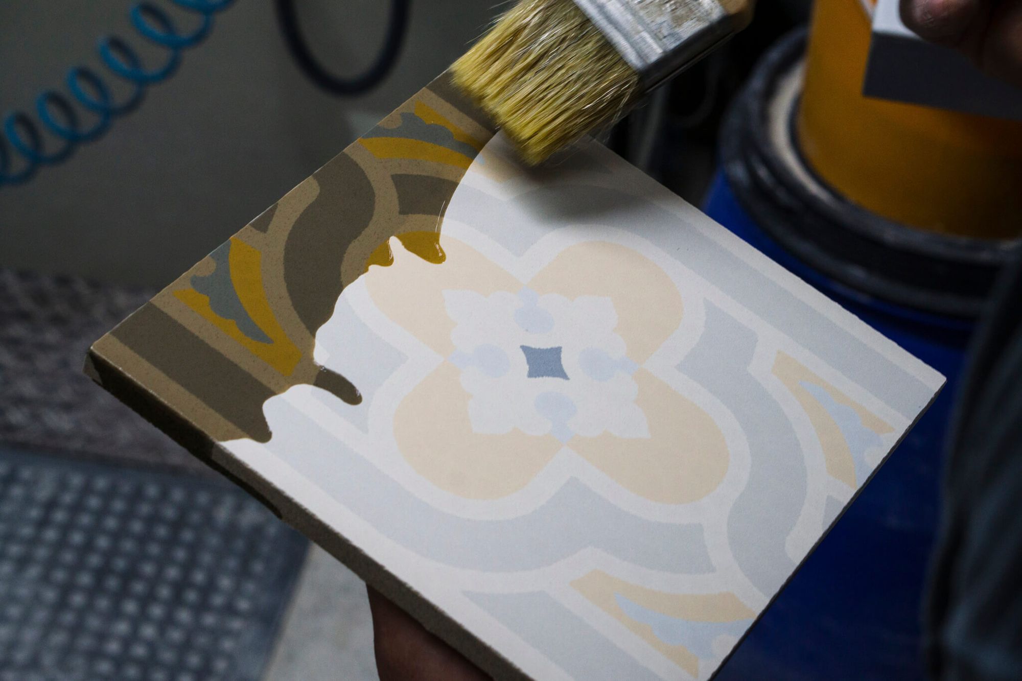 Feinsteinzeug von ZAHNA FLIESEN