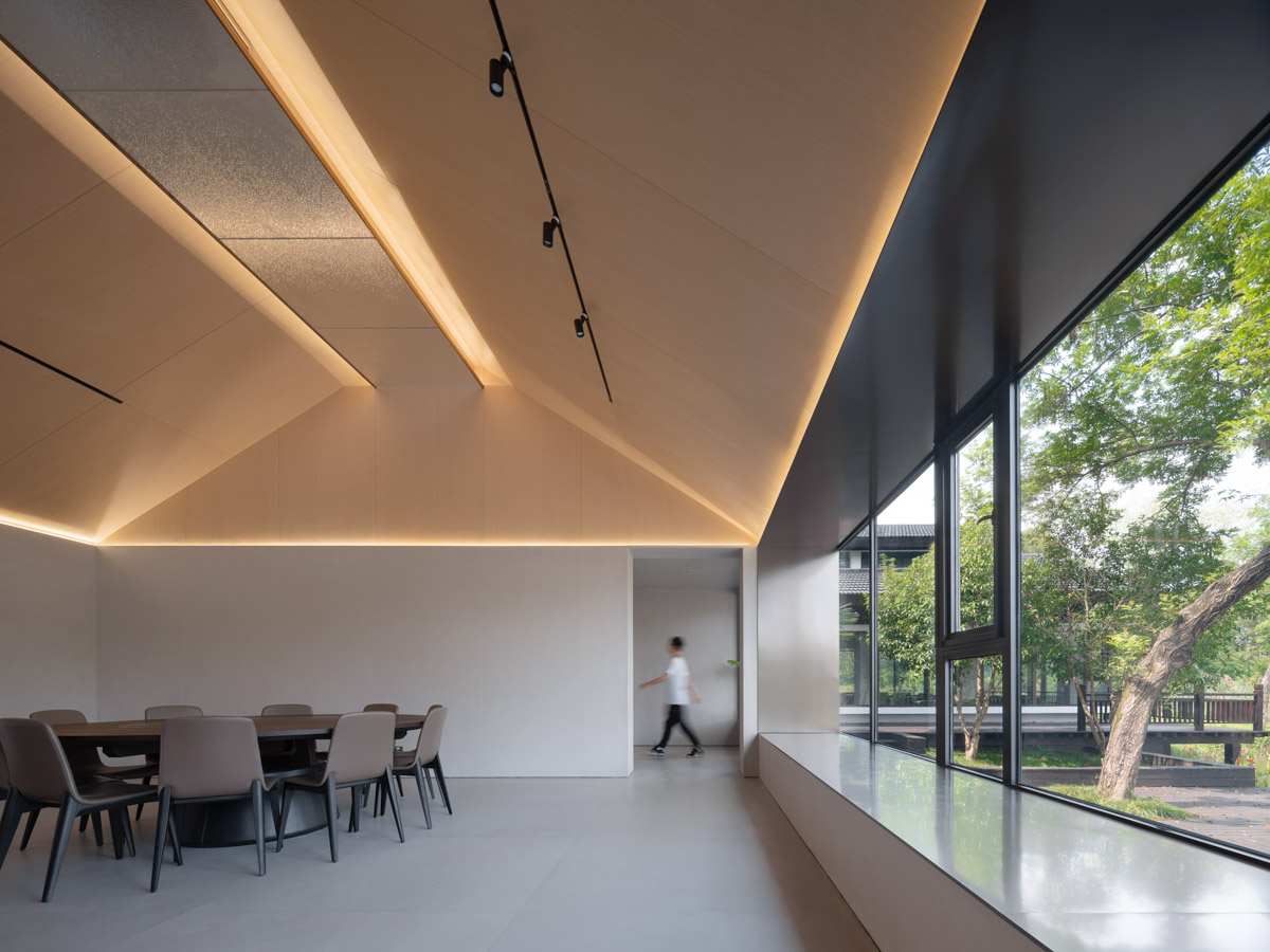 Phantom Rings | LYCS Architecture