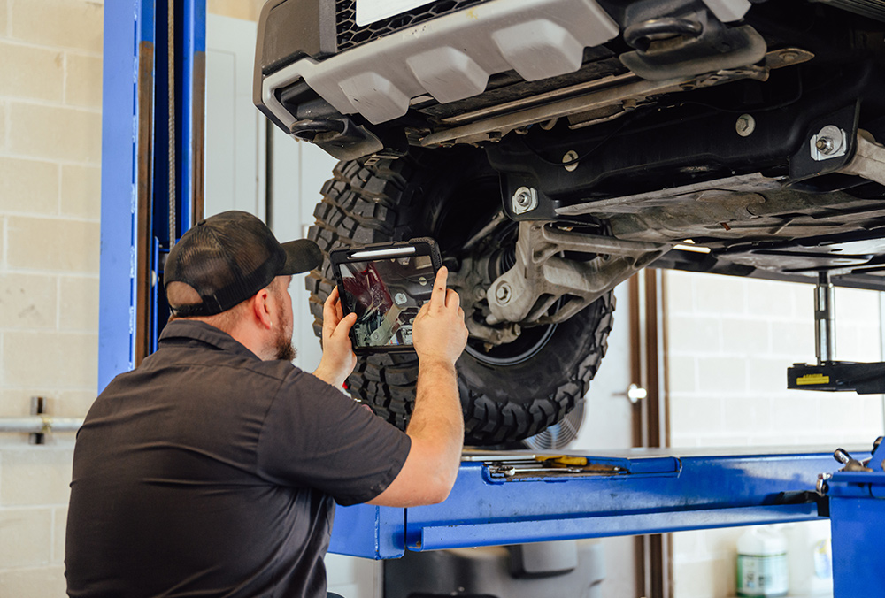 Repair Tracker Software for Auto Shop Operations | Tekmetric