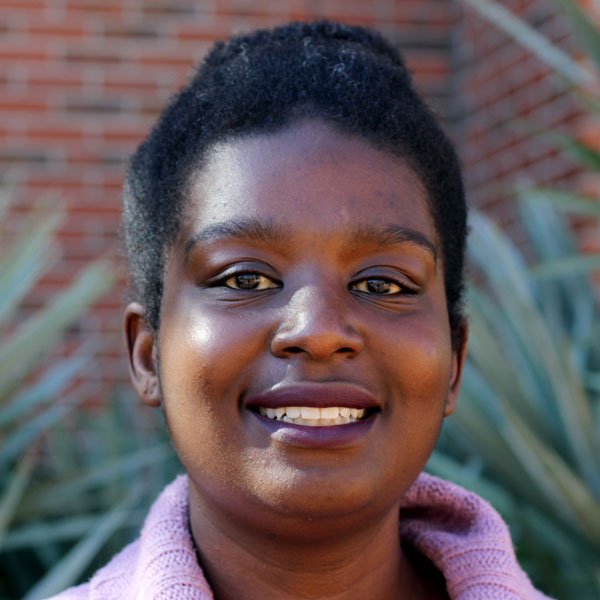 Josephine Chambers's Instagram, Twitter & Facebook on IDCrawl