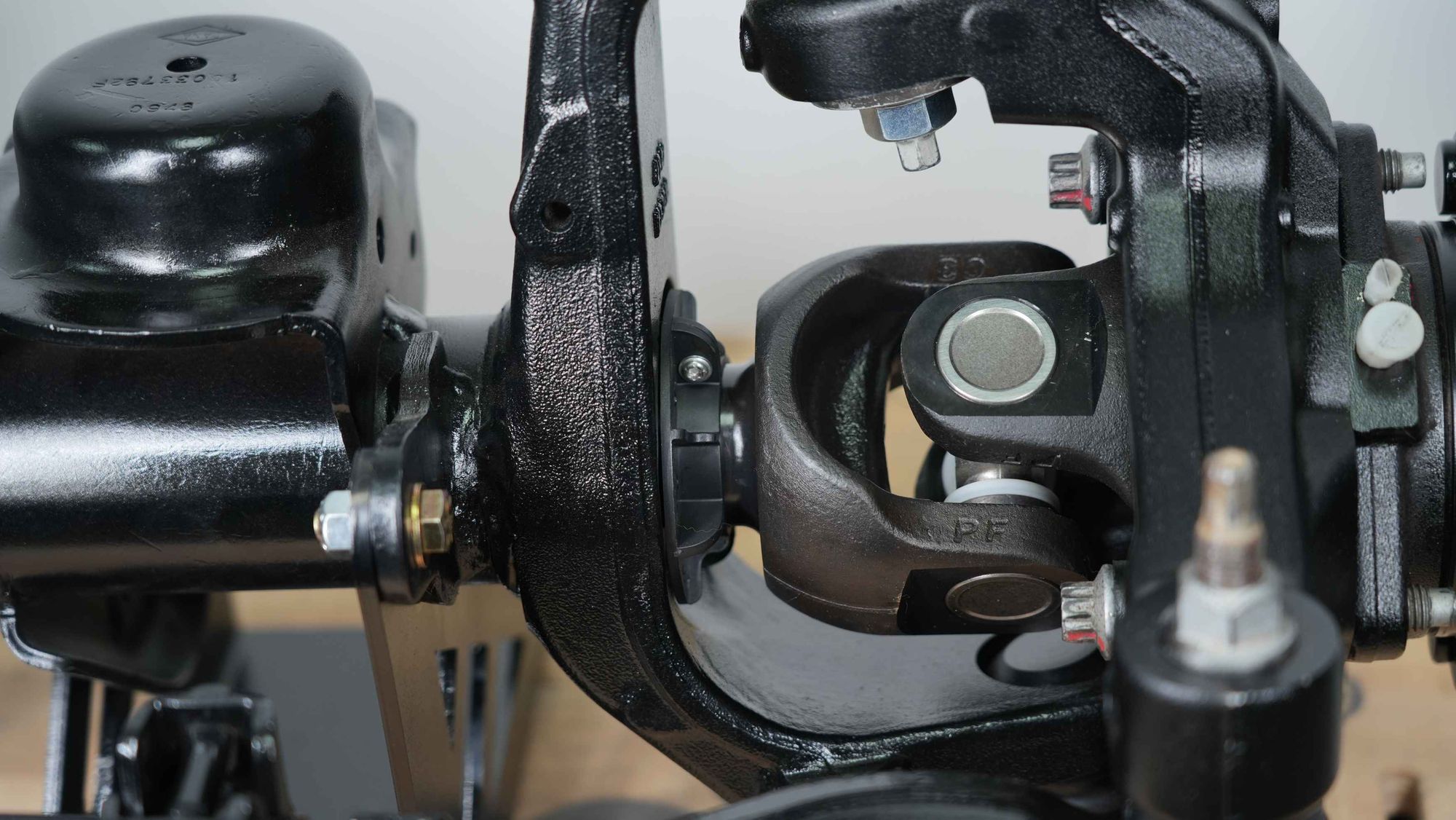 Product - front axle shaft-U-joint