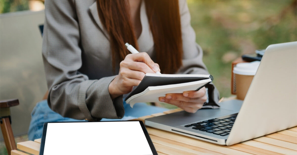 How does Human Resources use Custom Pins? | PinProsPlus