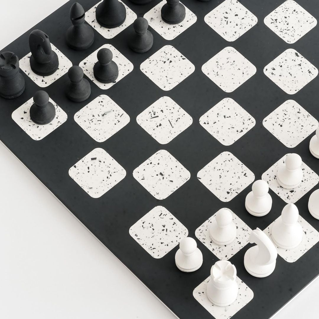 2 minimal chess sets that will set you apart — minimalgoods