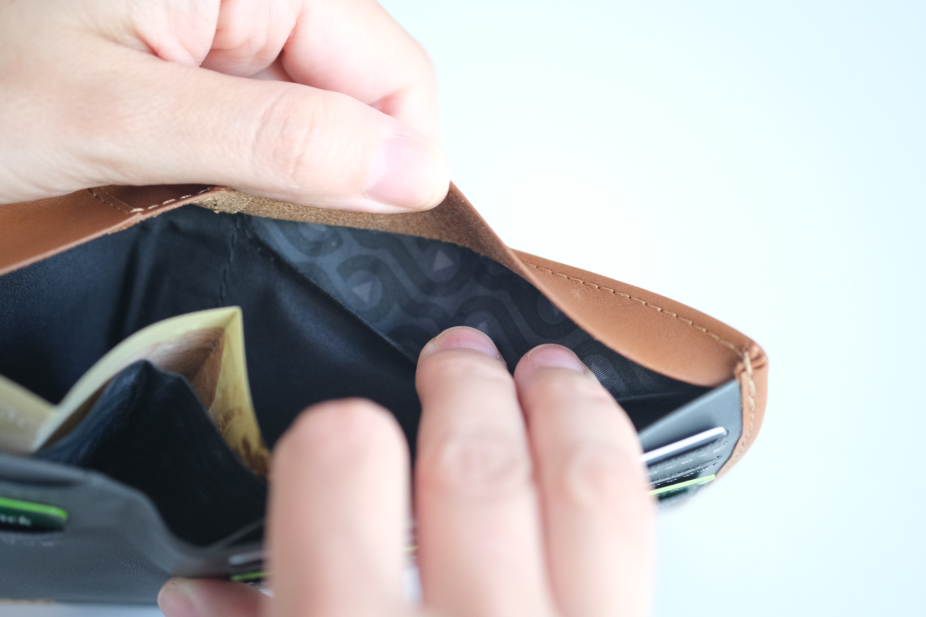 Bellroy Wallet Review — A minimal design packed with features ...
