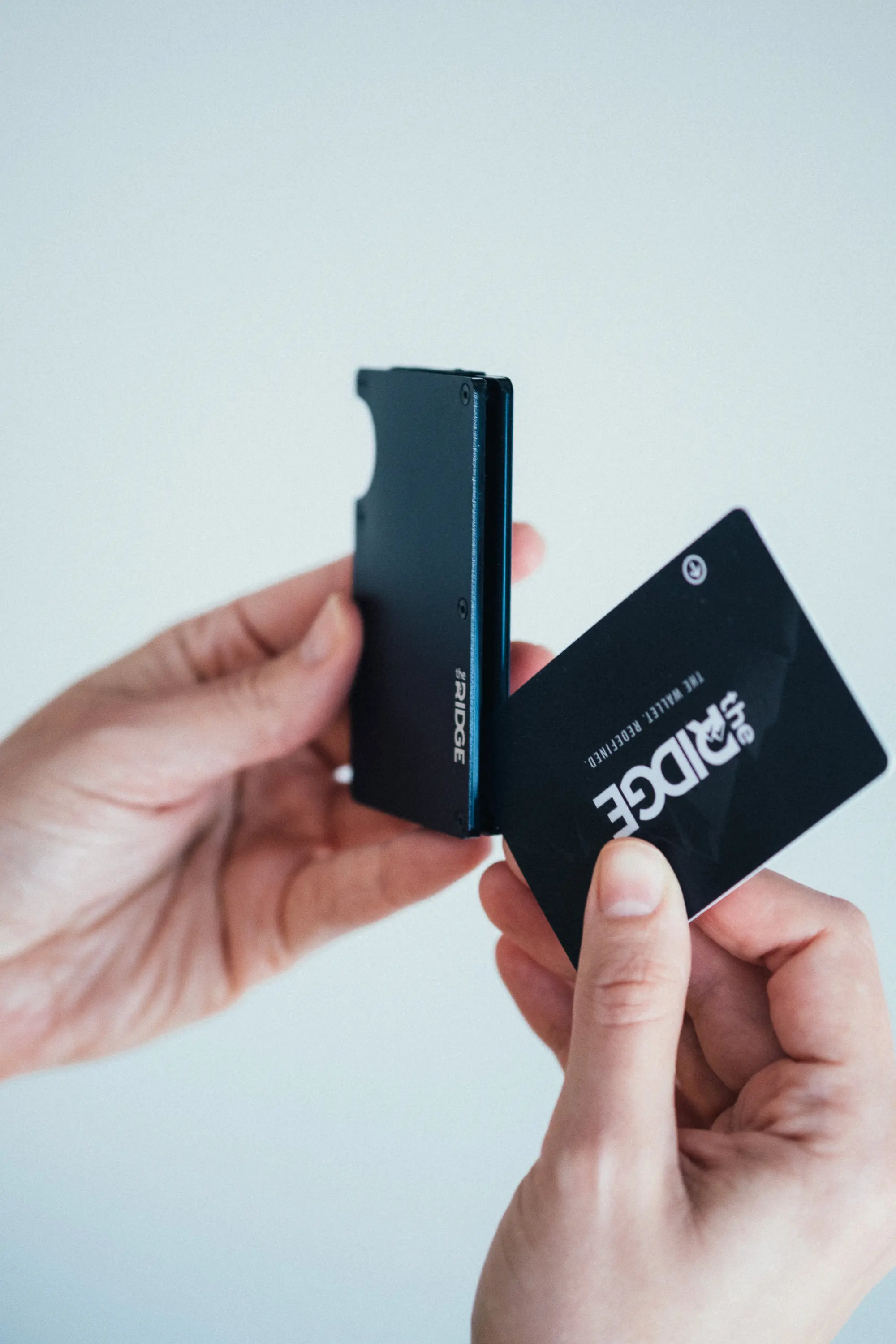 Ridge Wallet Review — Slim Design With a Metal Shell — minimalgoods